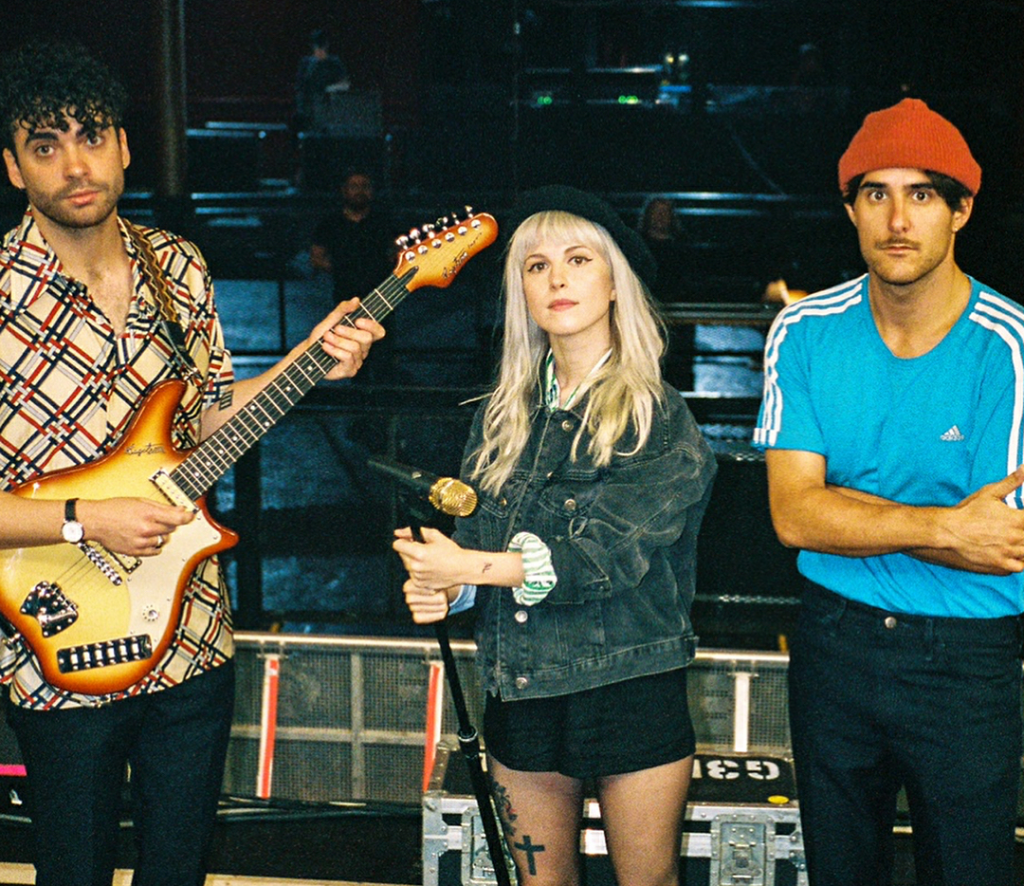 Uma nova era: Paramore fala sobre expectativas dos fãs e a diversão por ...