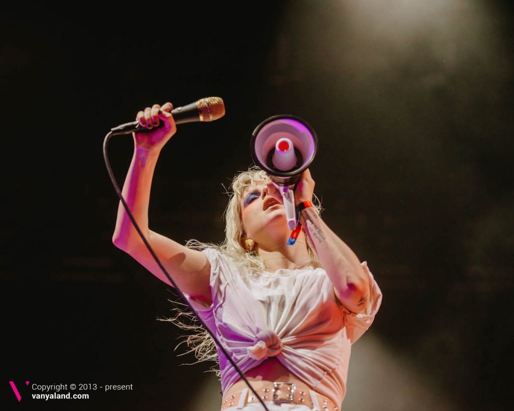 Paramore20_CreditEmilyGardner - Paramore Brasil - O maior portal sobre ...